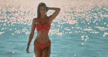 Sexy Beach Model Walk 