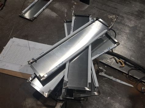 대구 북성로 금속 공장 철판 절단 절곡 용접 제작 V컷팅 신우 레이저 펀칭 철공소 양면 헤어라인 판재 가공 네이버 블로그