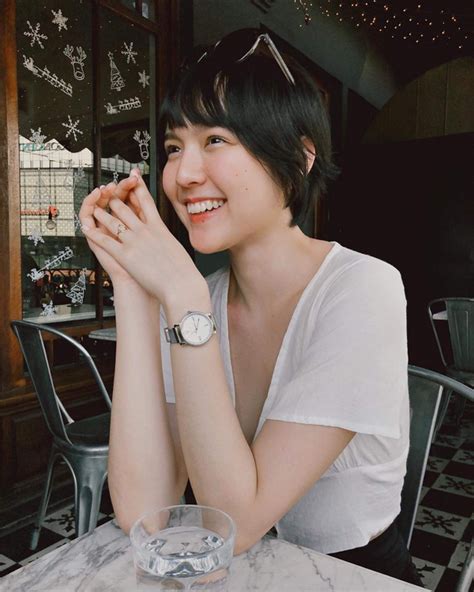 Sốc Trà xanh Hải Tú bị khui lại quá khứ chụp ảnh mát mẻ với bạn trai thả rông vòng 1 phản cảm