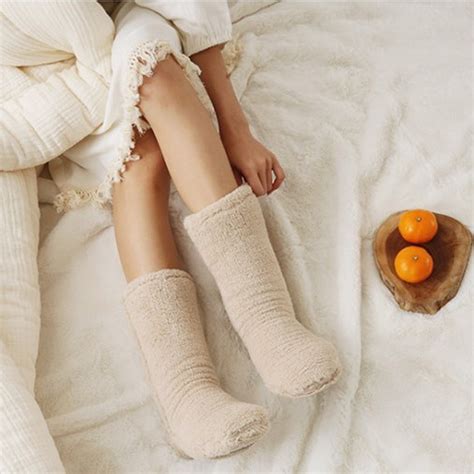 스타일앤코지 양털보아 롱 수면양말 수족냉증 덧신 임산부 미끄럼방지 보온 무압박 선물 위시버킷