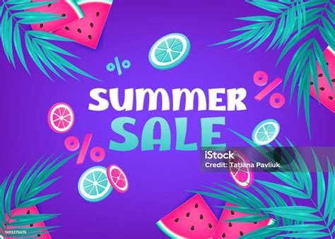 수박 오렌지 라임 방울과 같은 얇게 썬 육즙이 많은 여름 과일의 벡터 그림은 상점 판매 표지판 배너 포스터 템플릿 소셜 미디어 게시물을 위한 열대 단풍 배경에 있습니다