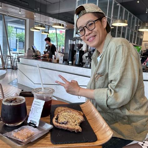 Angus Hsu Angus Hsu Threads Say More