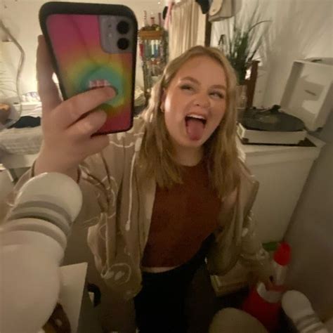 Mils Amilliaharwick Threads Say More