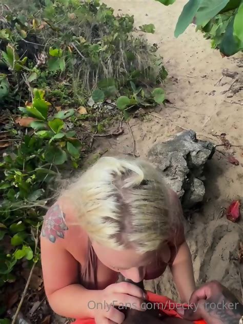 Beach Blowjob