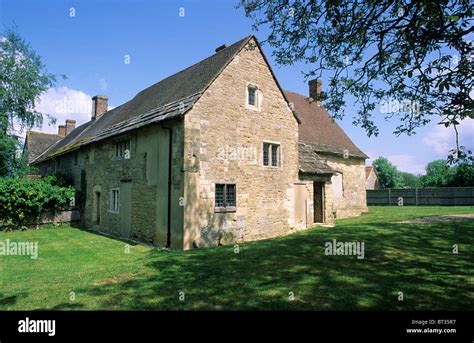 14th Century Houses