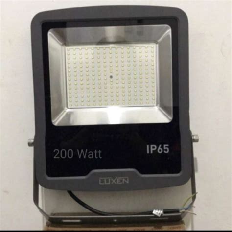 Promo Lampu Sorot LED Watt LUXEN Ip Flood Light Lampu Tembak Led W Diskon Di