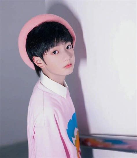 穆祉丞小朋友也太可爱了叭 小时候奶乎乎的…… 财经头条 新浪财经