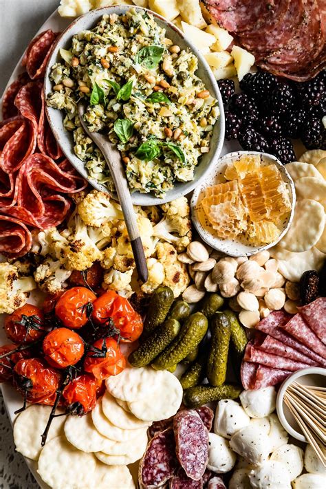 How To Build A Dinner Worthy Charcuterie Board Receta En 2024
