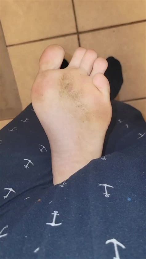 Reverse Standing Footjob No Cum