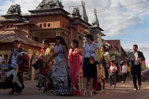 ბოშების მდიდრული და გაბრწყინებული ქალაქი მათთვის სიღარიბე არ არსებობს