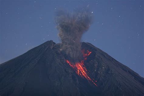 File4 Java Vulkan Semeru Rauch Lava Wikimedia Commons