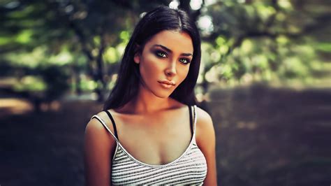 배경 화면 얼굴 햇빛 사람들 포토샵 여자들 초상화 긴 머리 사진술 드레스 흑발 유행 감정 봄 피부 소녀 아름다움 미소 눈 레이디 영상