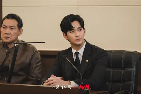 کیم سو هیون بیوگرافی کامل، عکس‌ها، فیلم‌ها و حواشی