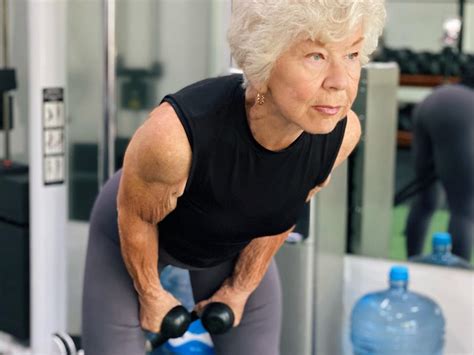 A 70 Year Old Lost 70 Pounds And Got Into Weightlifting She Shares 4