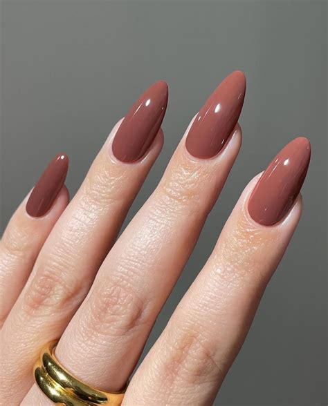 How To ‘mocha Mousse Your Next Manicure à La Pantones Color Of The Year Simple Nails Gel