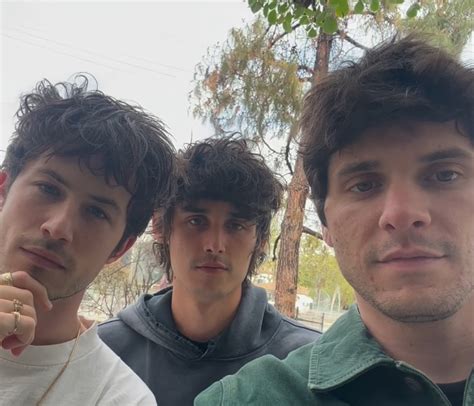 Wallows Estrenan Single Calling After Me