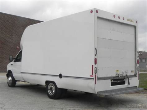 07 Ford E 350 Cutaway Van Drw 14ft Aerocell Box 54l Triton Gas Used