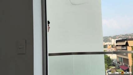 DISCOVER MY STEPBROTHER WHILE WEARING VIRTUAL REALITY GOGGLES