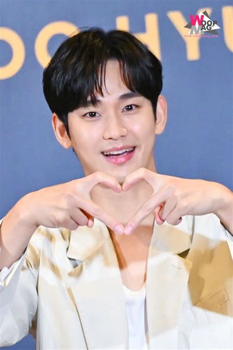 김수현 태국 기자회견 사진들 팬플러스 커뮤니티