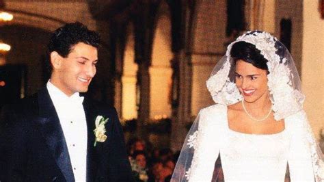 Paola Turbay Un Botones La Ayudó A Quitarse Su Vestido De Novia El Día