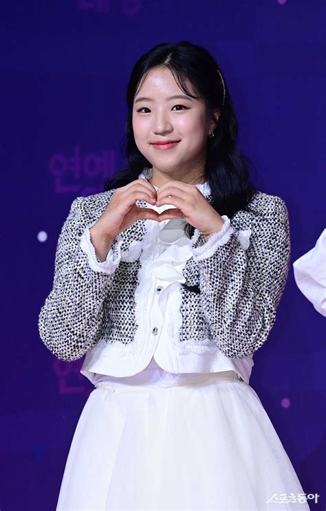 신유빈 귀여운 하트 [포토]｜스포츠동아