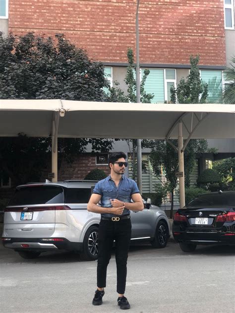 Have Sip Of Some Jeans Zeeshan Mahmood Khan Fashion Model