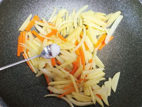 감자볶음 만드는 법 당근 양파 감자채볶음