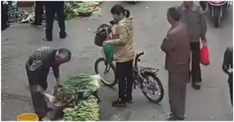 Хятад хулгайч савхаар гар утас хулгайлж буй БИЧЛЭГ … Улаанбаатар Пост