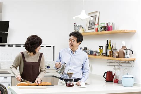유토이미지 중년의 다양한 라이프스타일 014