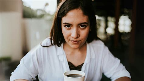 The Art Of Being A Wise Person 8 Simple Habits Of Naturally Wise People Yourtango