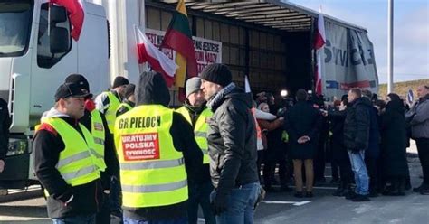 Польські фермери припинили протест на кордоні з Литвою —