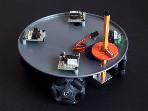 Omni Wheel Robot Slides Across The Paper As A Mobile Plotter Arduino Blog