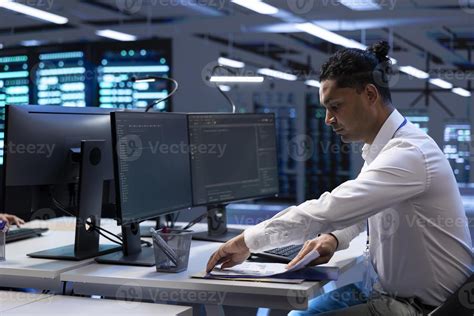 Ingeniero Mantener Preciso Documentación De Datos Centrar Infraestructura Configuraciones Y