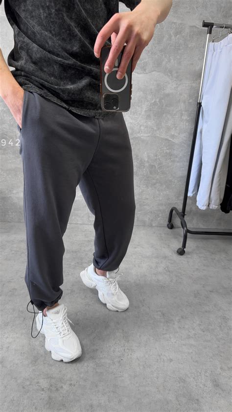 Outfit ЧОЛОВІЧИЙ ОДЯГ 🇺🇦 399 грн ️ Шорти класичні Розміри S Матеріал костюмка брючна