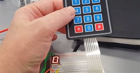 Hackerspace Tech Explorations Matrix Keypad With 7 Segment Display