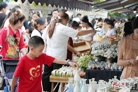 双节”假期首日 景德镇再迎旅游热潮 千年瓷都文旅持续焕新活力十足（多图） 景德镇频道