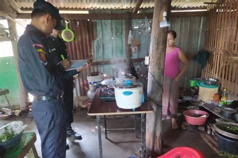 ရသေ့တောင်မြို့ အရှေ့မြောက်ရပ်ကွက်၌ မီးဘေးအန္တရာယ် မဖြစ်ပေါ်စေရေး မီးသတ်တပ်ဖွဲ့ဝင်များမှ တစ်အိမ