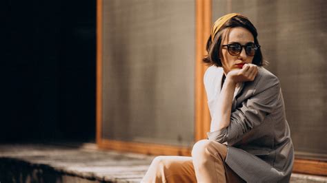 Ці штани замінять джинси — новий тренд 2025 року Читайте на Ukr Net