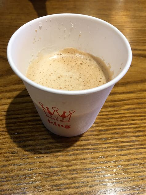 식당에 있는 커피기계 커피