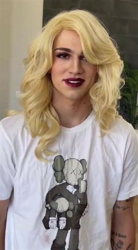 ปักพินโดย Natalia Rodriguez ใน Hacker Aesthetic