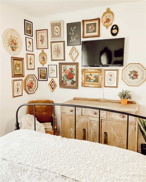 Vintage Bedroom With Wall Décor Soul And Lane
