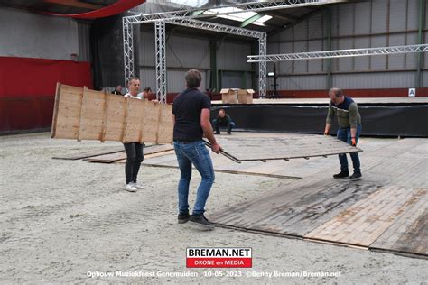 Opbouw Hollandsmuziekfeest In De Manege Genemuiden