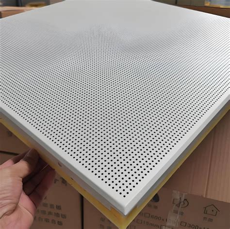 ‌600x600穿孔吸音复合板施工方法详解 2025最新安装指南（附视频教程）