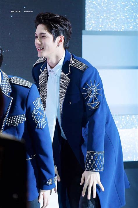 Ong Seongwu Fashion Brooch