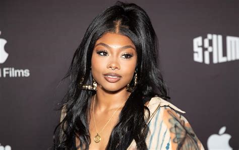 Tia Nomore Breakout Star Of Sundance Player ‘earth Mama Signs With