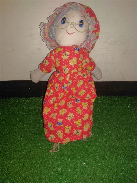 Boneka Si Tudung Merah Vintage Antik Pajangan Di Carousell