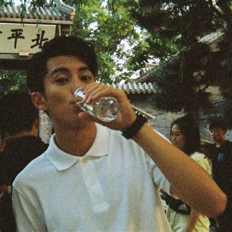 王鹤棣头像可爱惊艳帅气绝美痞帅不明显高清图片