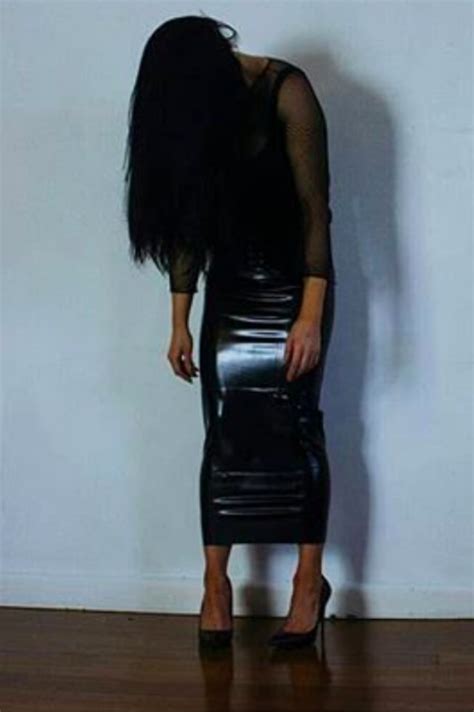 Another Great Latex Hobble Skirt Tumbex