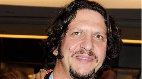 Tv Food Critic Jay Rayner Tweets Fury After Being Made To Sit On Floor