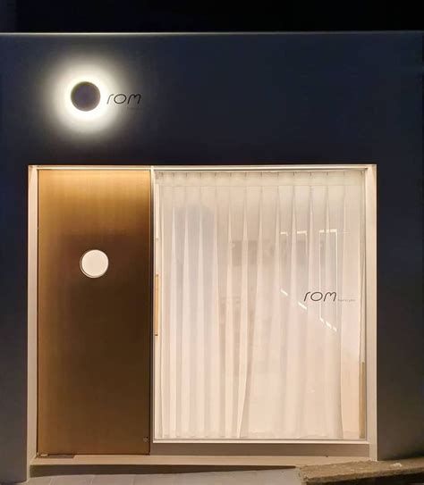 부산미용실인테리어 • 디자인아톰 On Instagram Rom Hairstylist 부산상업공간인테리어 부산헤어샵전문인테리어 소형헤어샵인테리어 미용실인테리어
